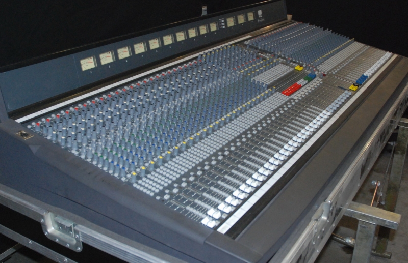 Used Series FOUR by Soundcraft - Item# 13095