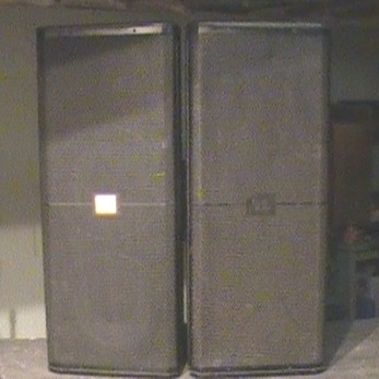 Used SRX 722 by JBL - Item# 15028