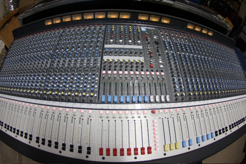 Used ML4000-48B by Allen and Heath - Item# 15111