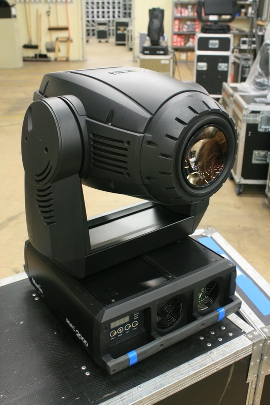 Used MAC 2000 Performance by Martin Professional - Item# 15251