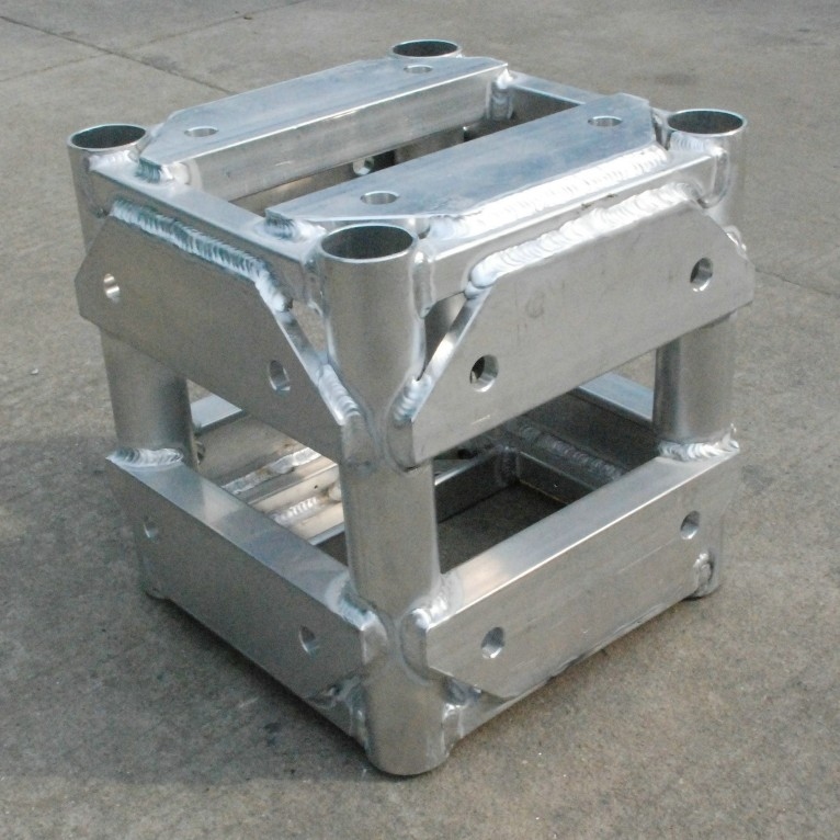 Used Truss 12 X 12 6 Way Corner Block by Miscellaneous - Item# 29530