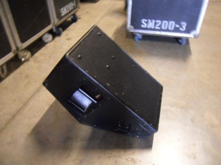 Used SM200 by Eastern Acoustic Works - Item# 30651