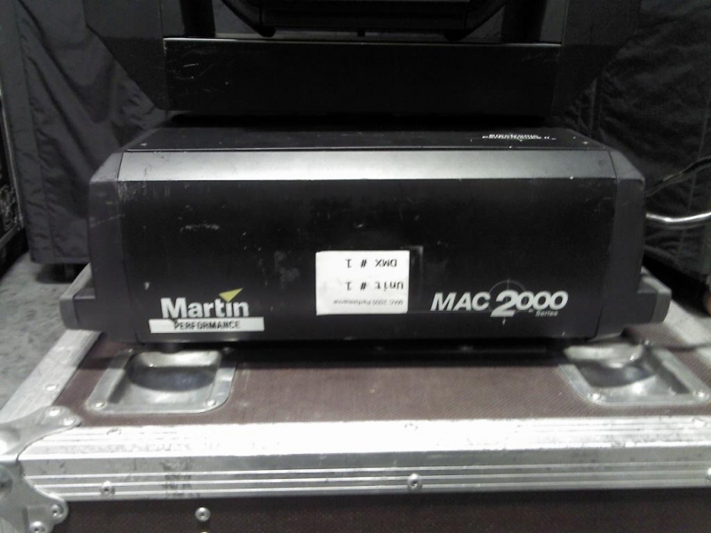 Used MAC 2000 Performance II E by Martin Professional - Item# 32537