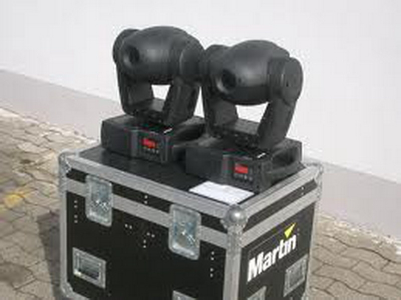 Used MAC 250 Plus by Martin Professional - Item# 33534