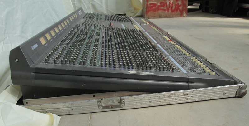 Used PM3000 by Yamaha - Item# 33925