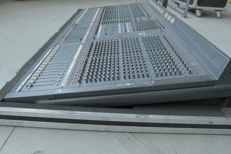 Used M2500 by Yamaha - Item# 34033