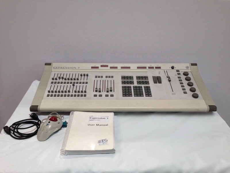Used Expression 3 800 by Electronic Theatre Controls - Item# 38609
